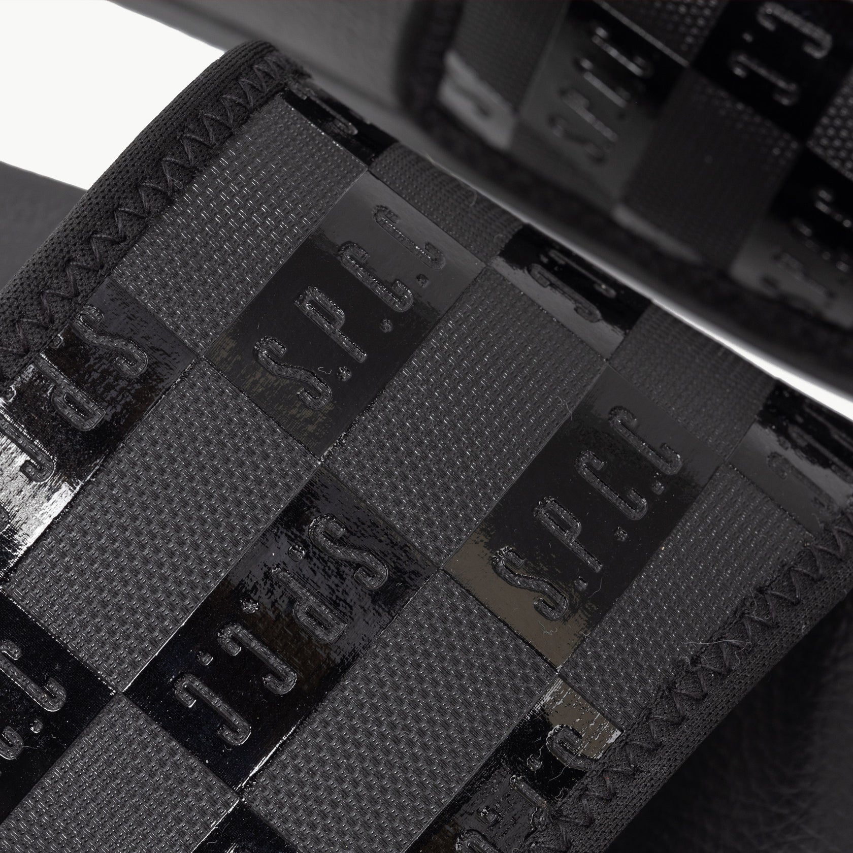 Dermott Slider - Black – S.P.C.C Official Store